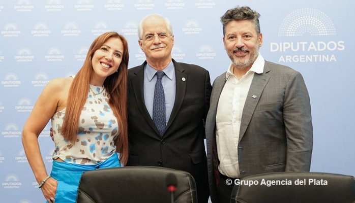 MALVINAS: UNA CAUSA PERMANENTE - Agencia del Plata